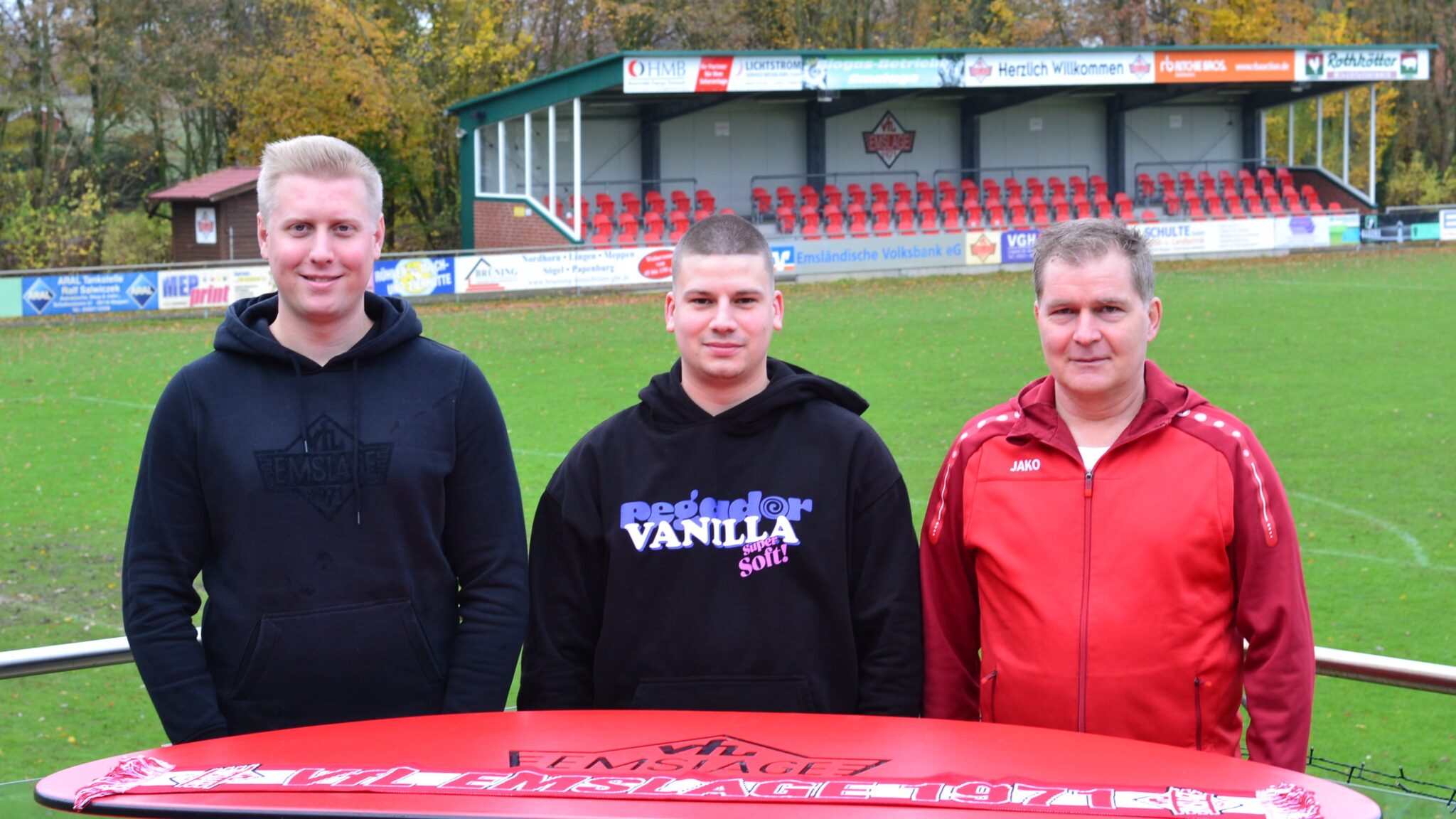 Simon, herzlich willkommen beim VfL! – VfL Emslage e.V. 1971